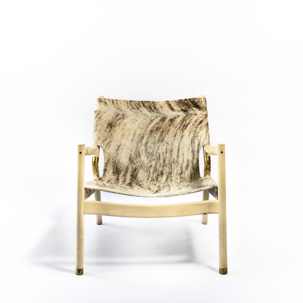 Erickson Aesthetics | EAE Grey Lounge Chair – Colony