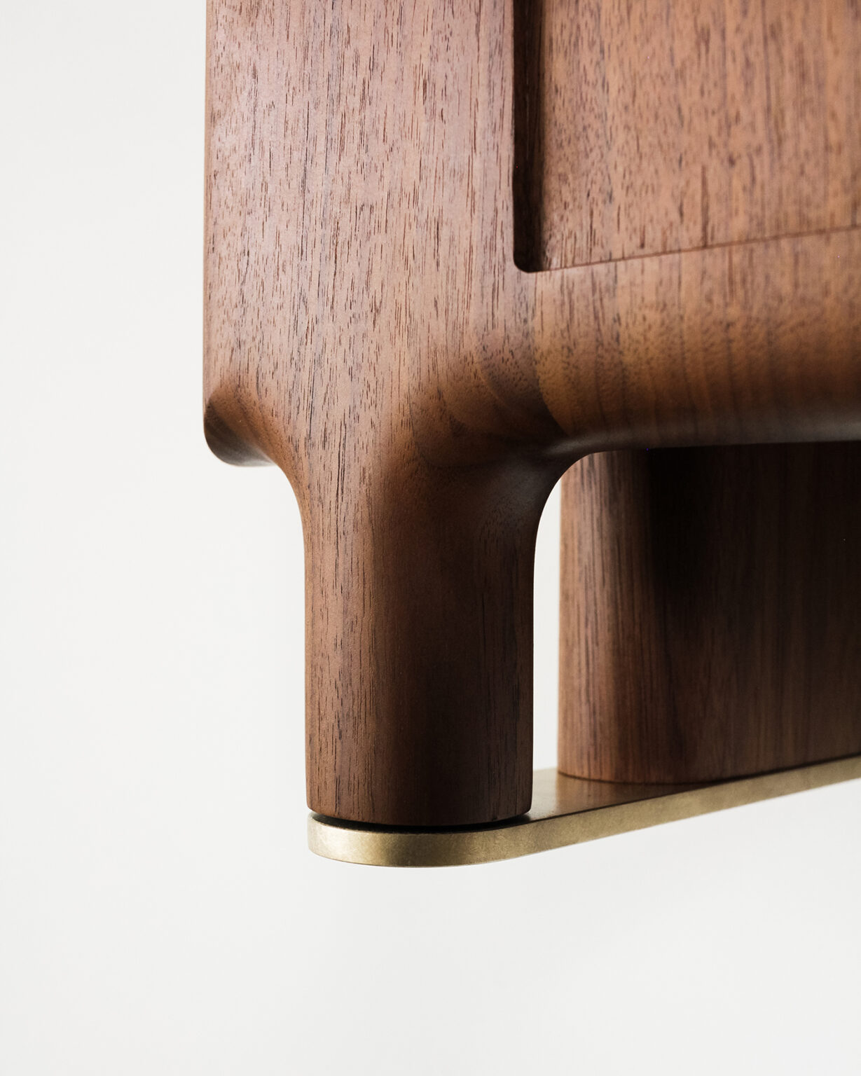 Grain | Off-Grid Cabinet – Colony